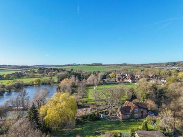 3 bedroom detached house for sale in Thruxsted Lane, Chartham, CT4
