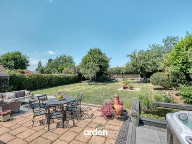 3 bedroom detached house for sale in Timberdine Avenue, Worcester, WR5
