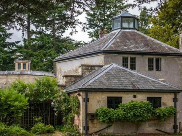 3 Bedroom Detached House For Sale In Tisbury, Salisbury
