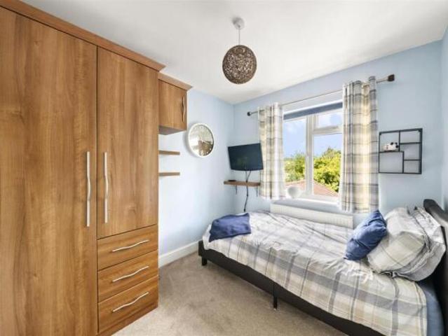 3 bedroom detached house for sale in Tudor Way, Hillingdon, UB10