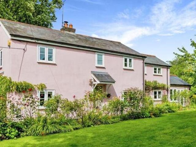 3 Bedroom Detached House For Sale In Twyford