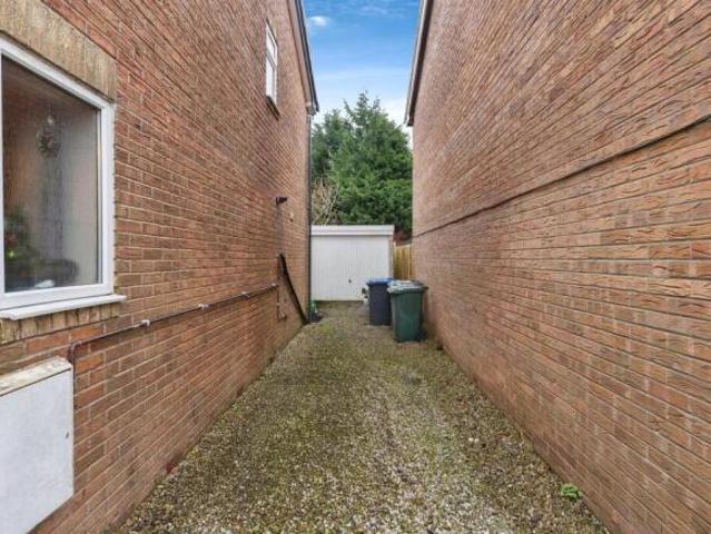 3 bedroom detached house for sale in Ullswater Drive, Bradford, BD6