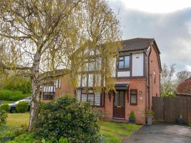 3 Bedroom Detached House For Sale In Upton