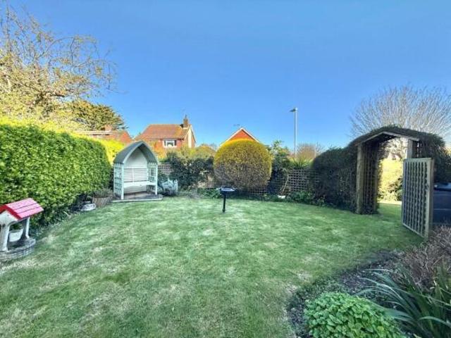 3 bedroom detached house for sale in Upper Kings Drive, Willingdon Village, Eastbourne, BN20