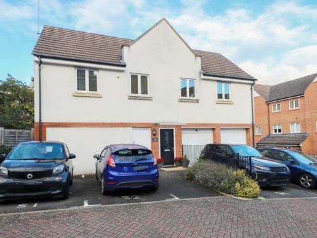 3 Bedroom Detached House For Sale In Uxbridge