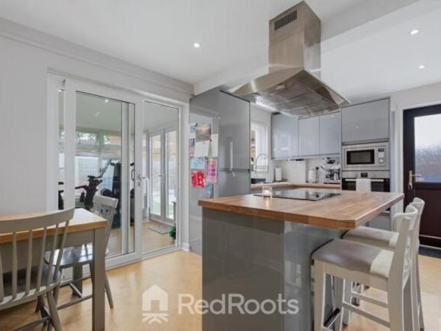 3 bedroom detached house for sale in Valiant Gardens, Sprotbrough, Doncaster, DN5