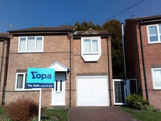 3 bedroom detached house for sale in Venus Close Nottingham NG6