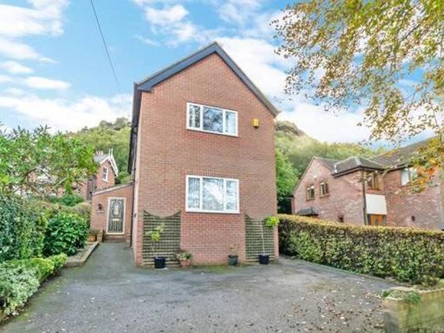 3 bedroom detached house for sale in Vicarage Lane Helsby Frodsham WA6
