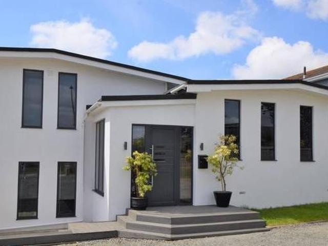 3 bedroom detached house for sale in Victoria Avenue Shanklin PO37