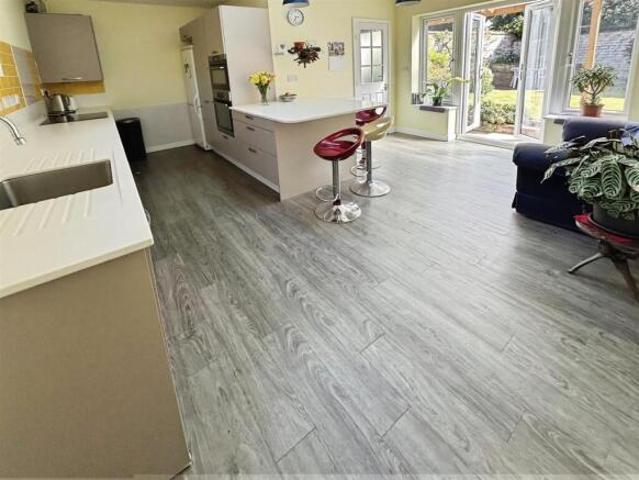 3 bedroom detached house for sale in Victoria Street, Leamington Spa, CV31
