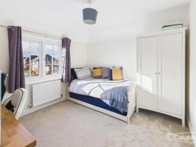 3 bedroom detached house for sale in Villa Close, Chester, CH4