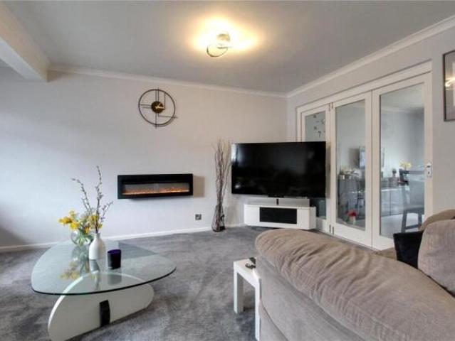 3 bedroom detached house for sale in Violet Close, Basingstoke, Hampshire, RG22