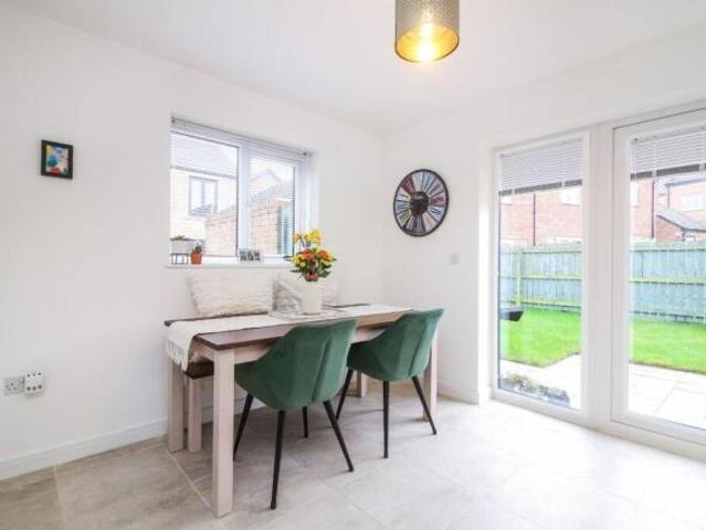 3 bedroom detached house for sale in Viscount Close, Earsdon View, Tyne And Wear, NE27