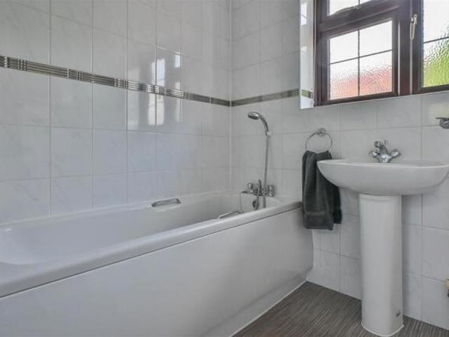 3 bedroom detached house for sale in York Road, Shenfield, Brentwood, CM15