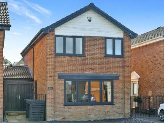 3 Bedroom Detached House For Sale In Yeadon