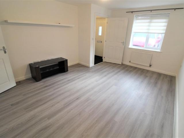 3 bedroom Detached house to let