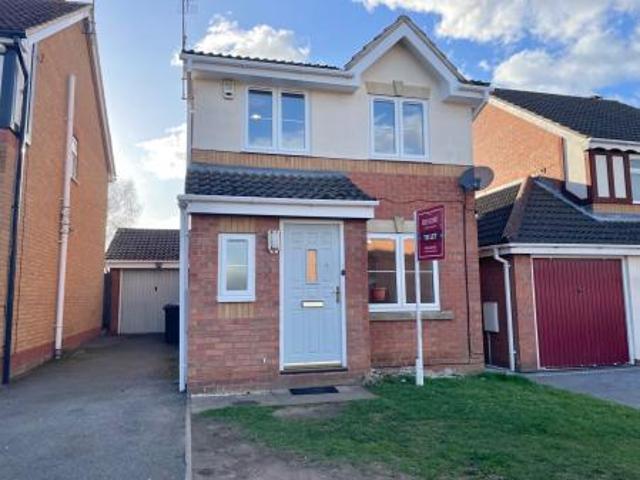 3 bedroom Detached house To Let