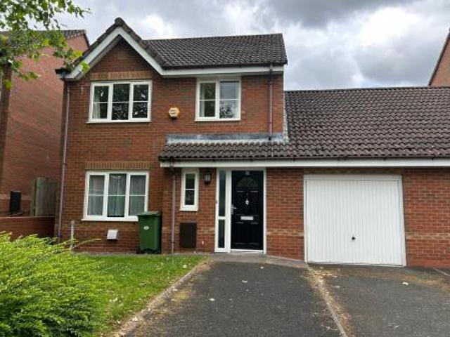 3 bedroom Detached house To Let