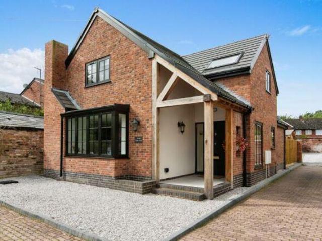 3 bedroom detached house to rent