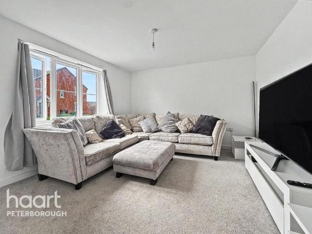 3 bedroom detached house to rent