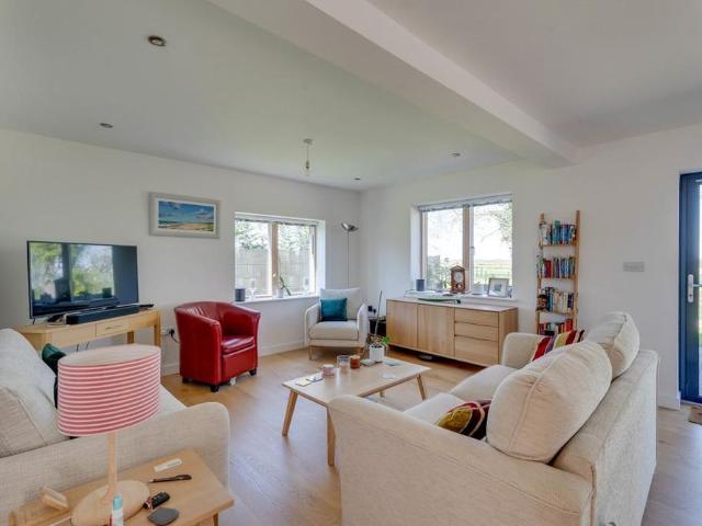 3 bedroom detached house to rent