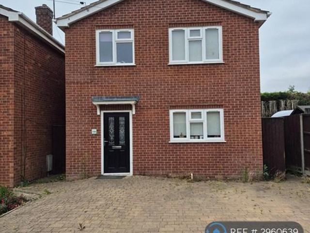3 bedroom detached house to rent