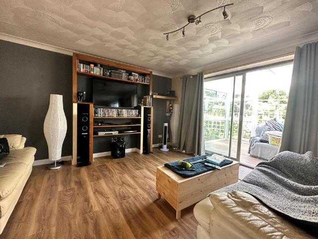 3 bedroom detached house to rent