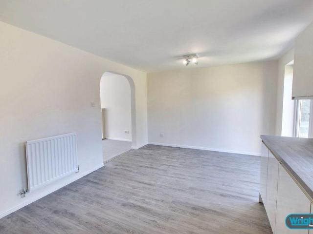 3 bedroom detached house to rent