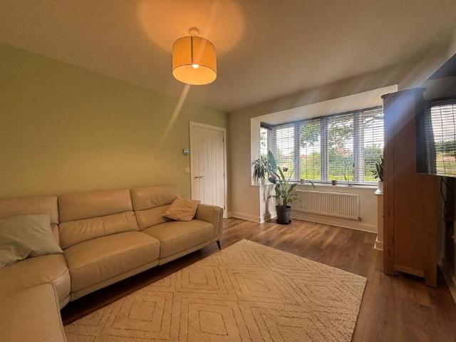 3 bedroom detached house to rent