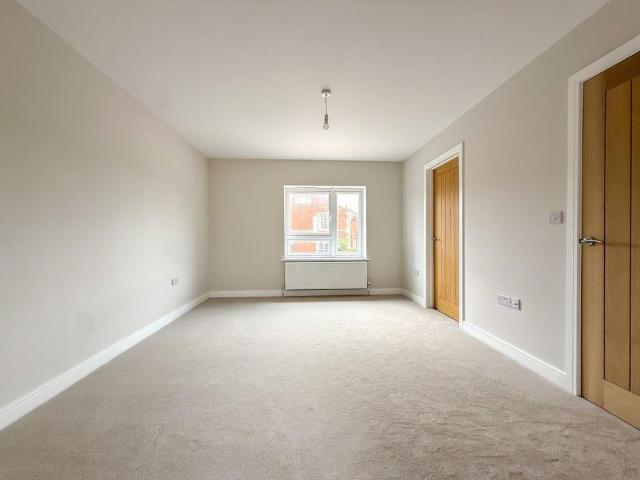 3 bedroom detached house to rent
