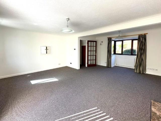 3 bedroom detached house to rent