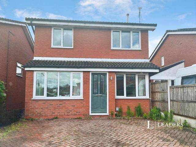 3 bedroom detached house to rent