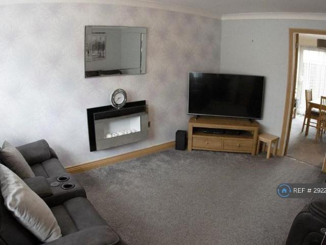 3 bedroom detached house to rent