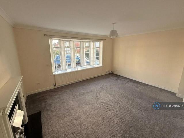 3 bedroom detached house to rent