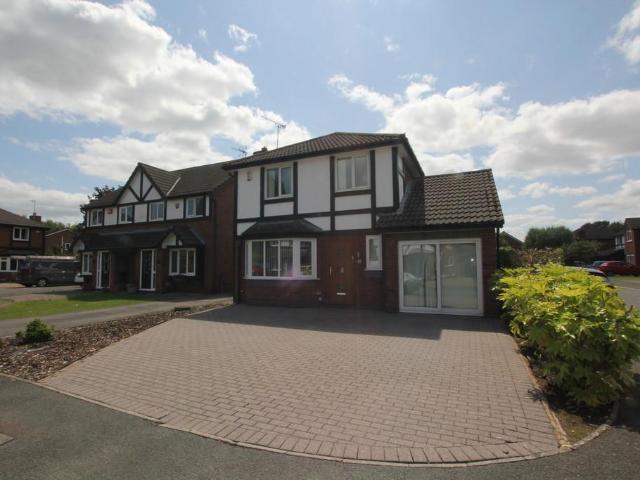 3 bedroom detached house to rent