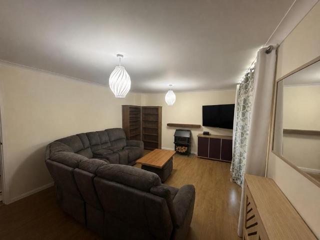 3 bedroom detached house to rent