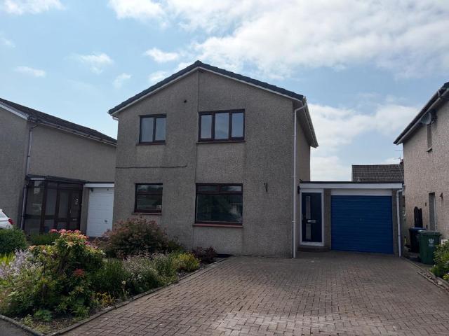 3 bedroom detached house to rent