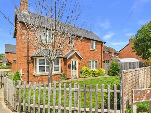 3 bedroom detached house to rent