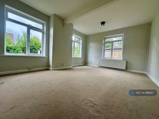 3 bedroom detached house to rent