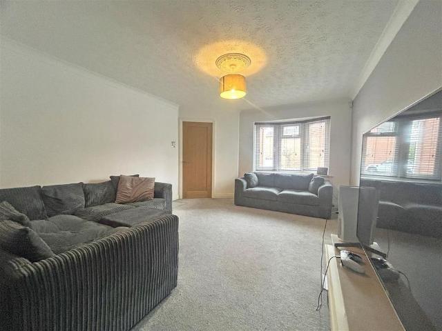 3 bedroom detached house to rent