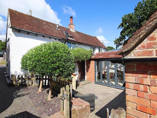 3 bedroom detached house to rent