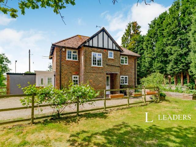 3 bedroom detached house to rent