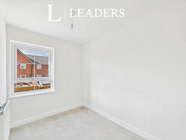 3 bedroom detached house to rent