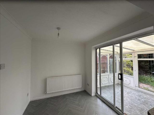 3 bedroom detached house to rent