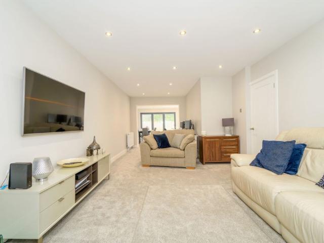 3 bedroom Detached house to rent