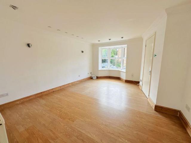3 bedroom detached house to rent