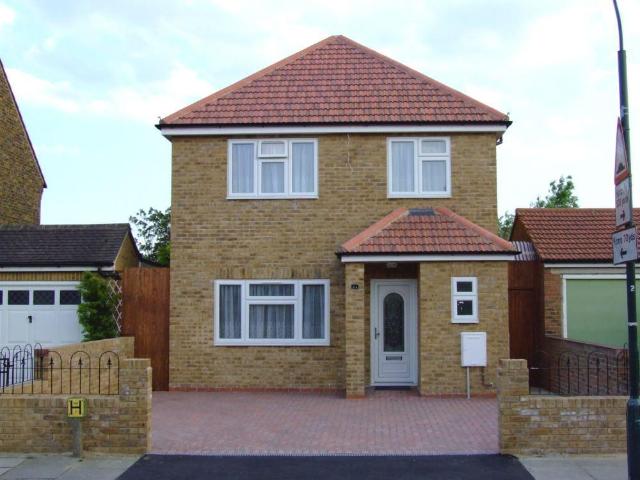 3 bedroom detached house to rent