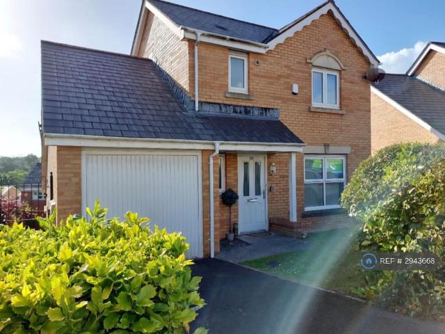 3 bedroom detached house to rent