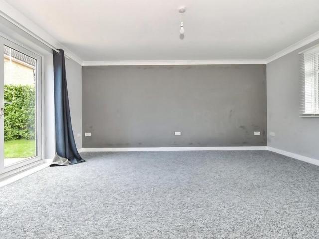 3 bedroom detached house to rent