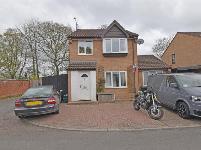 3 bedroom detached house to rent